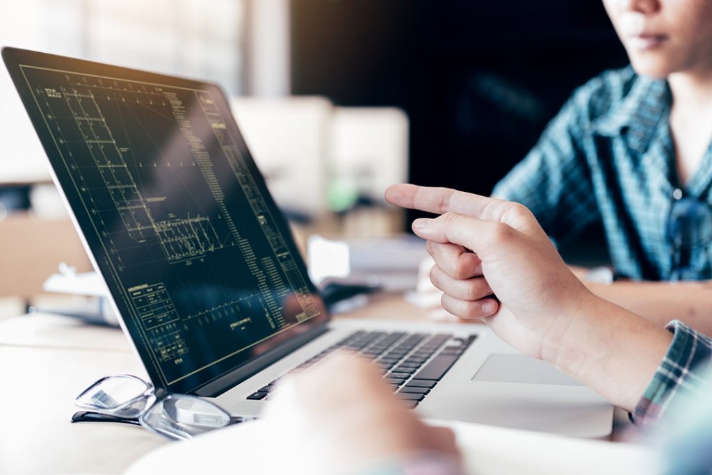 Learn How to Code Online: The Top 4 Online Learning Centers